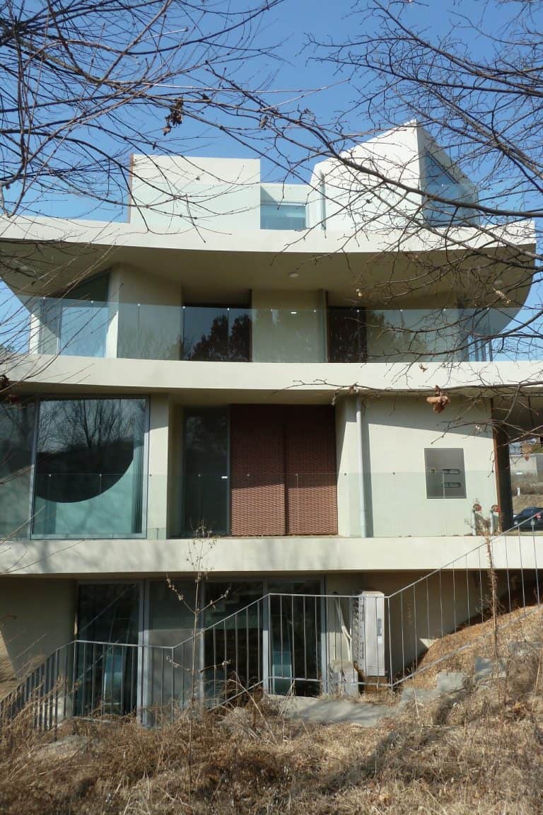 Heyri villa in Seoul, South Korea | Metadecor