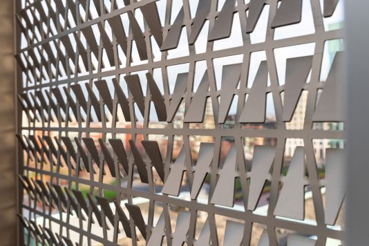 Detail MD Formatura facade cladding Parking garage Hudson's Bay | Metadecor