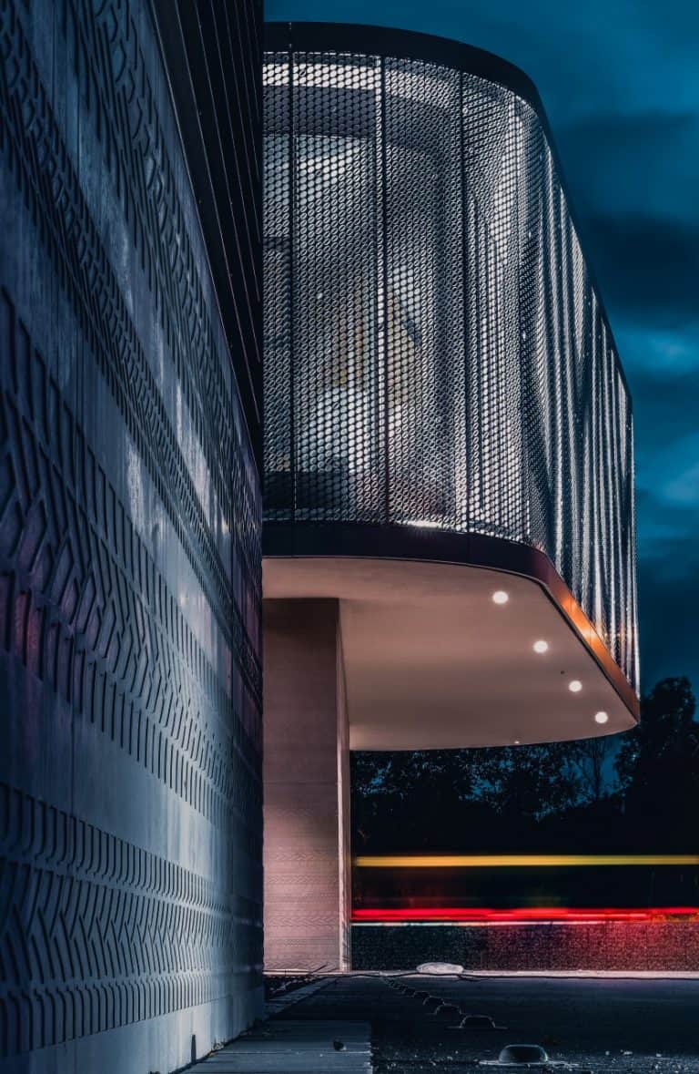 Control center for bridges and locks in Heerhugowaard,The Netherlands ...