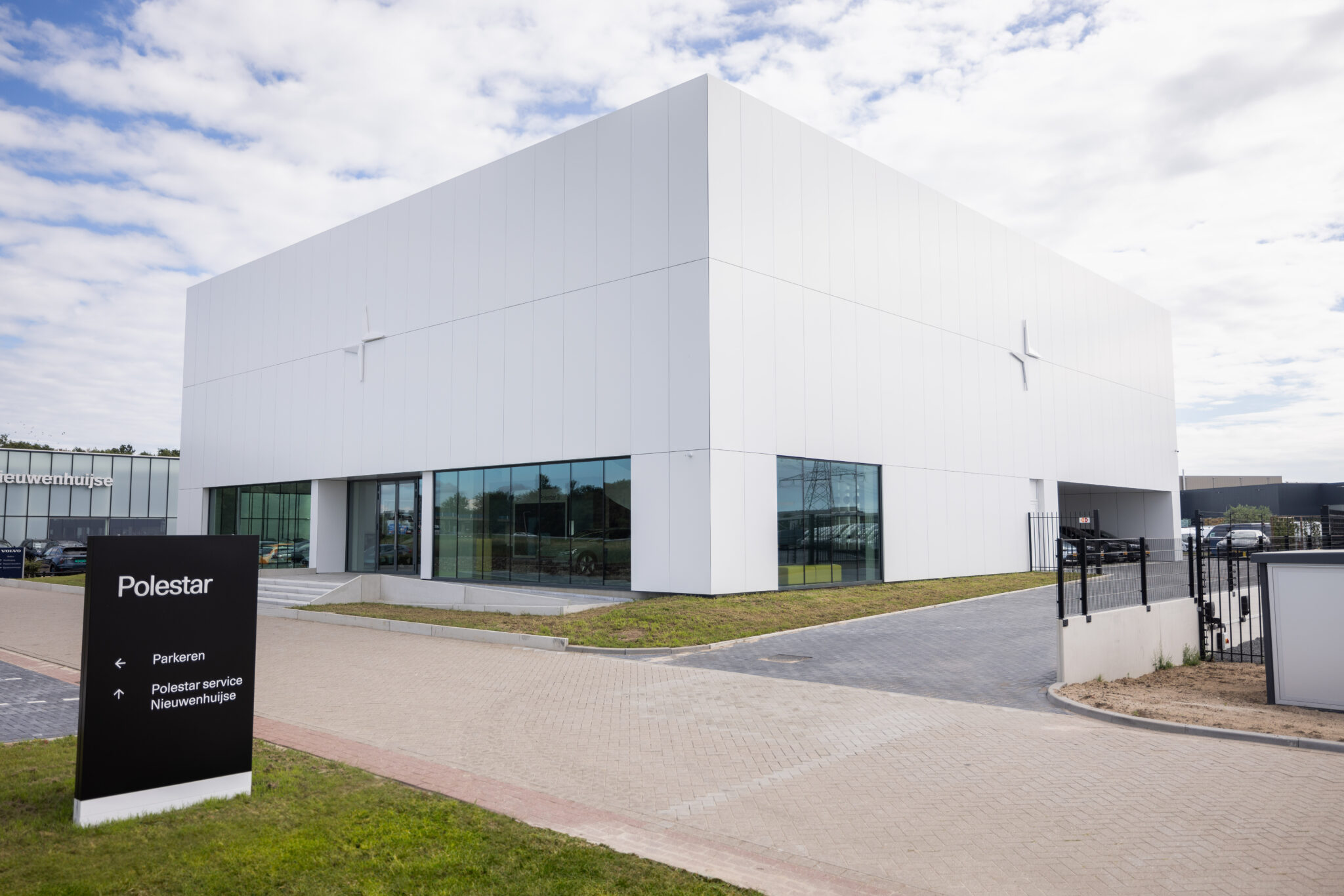 Polestar Space in Zwolle | Metadecor